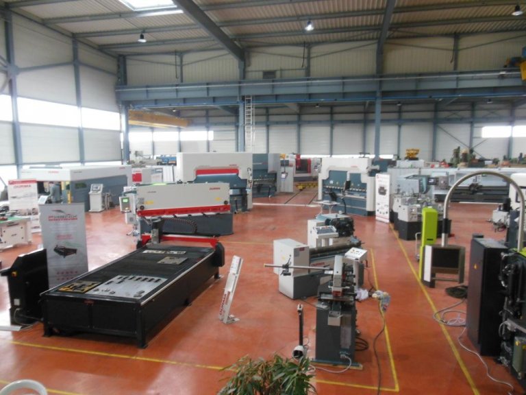 Le Groupe - France Machines Outils